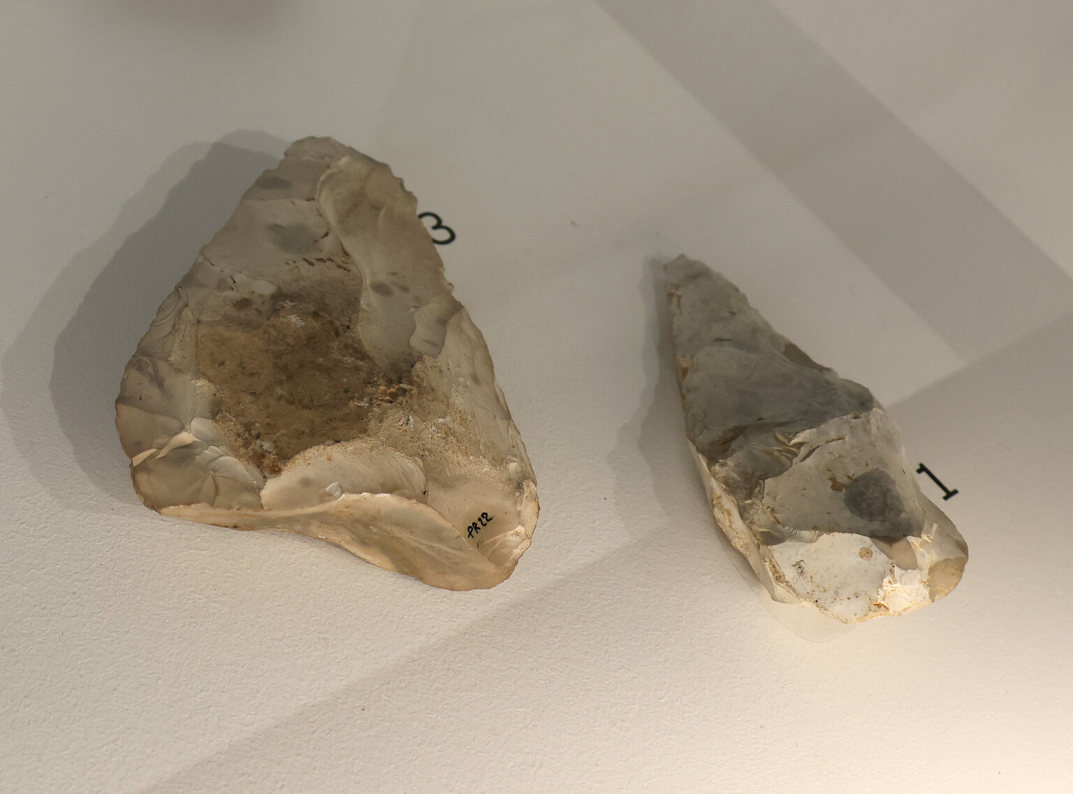 Les sphéroïdes : des objets préhistoriques énigmatiques - Hominides